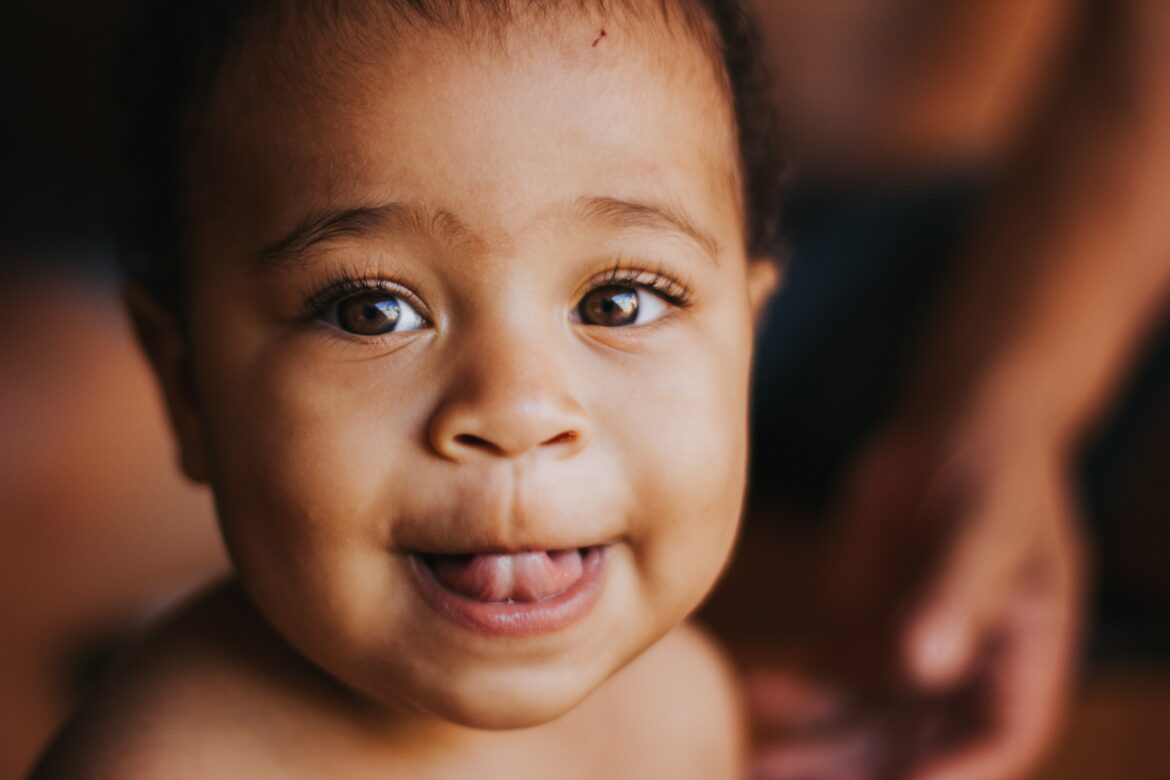 How to have a calm happy baby - according to science - Kin Unplugged